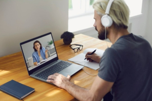 How Do Online College Classes Work? | Eastern College